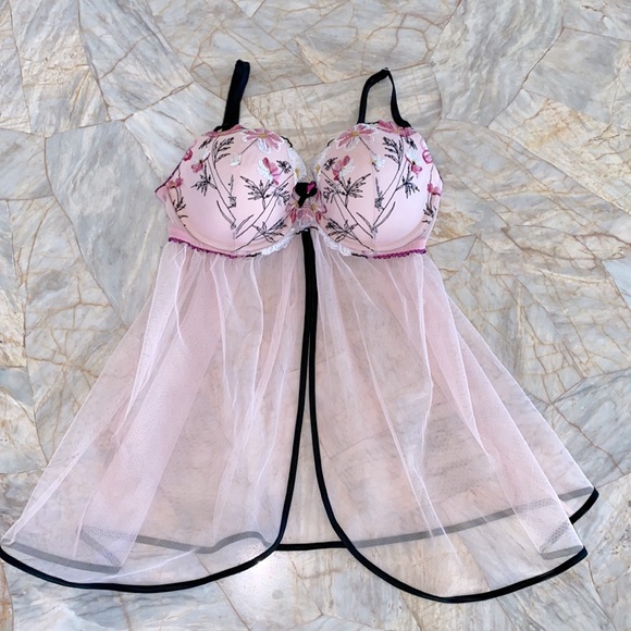 Victoria's Secret | Intimates & Sleepwear | 34d Victorias Secret ...